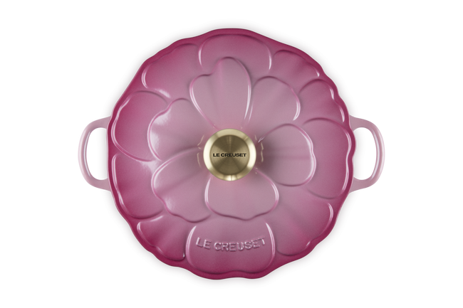 Cast Iron Petal Shallow Casserole | Le Creuset®